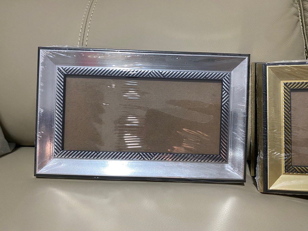 Dulang Hantaran: Cheque Frame, Everything Else on Carousell