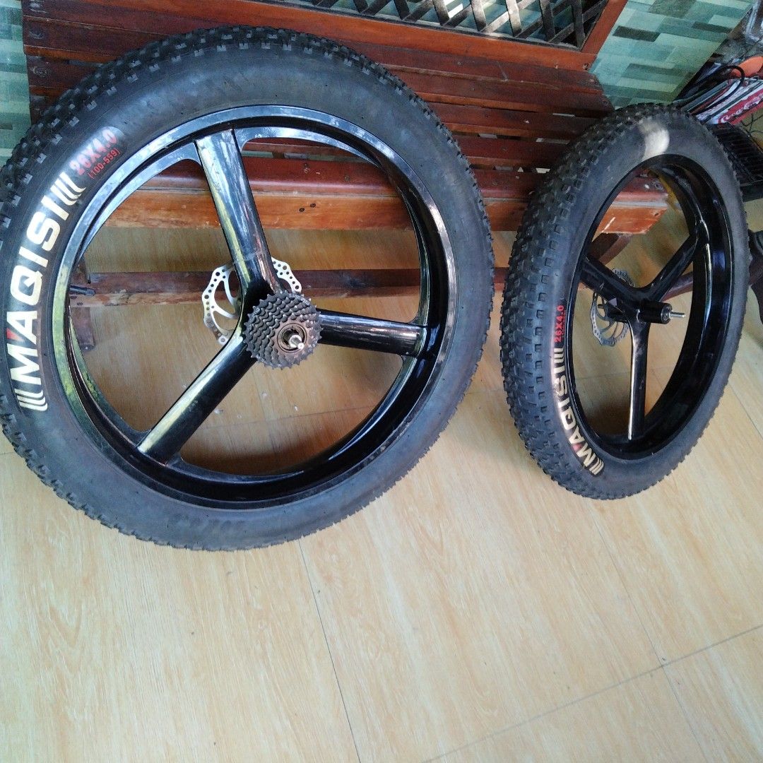 FAT BIKE TIRE AND TITANIUM WHEEL SET. 26*4.0 on Carousell