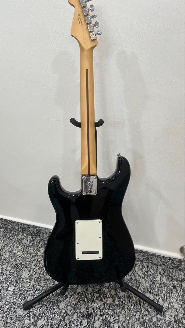 Fender Stratocaster MIM Rosewood Fretboard, Hobbies & Toys, Music & Media, Musical Instruments ...
