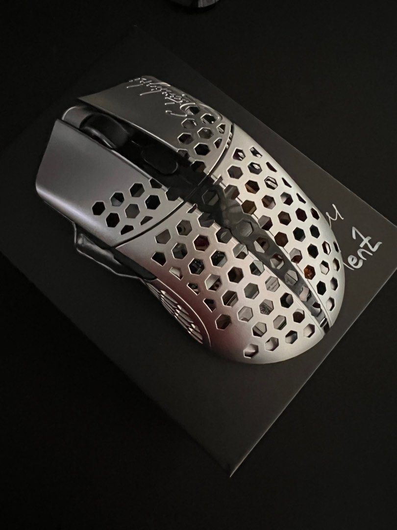 Finalmouse tenz starlight medium, Computers & Tech, Parts & Accessories ...