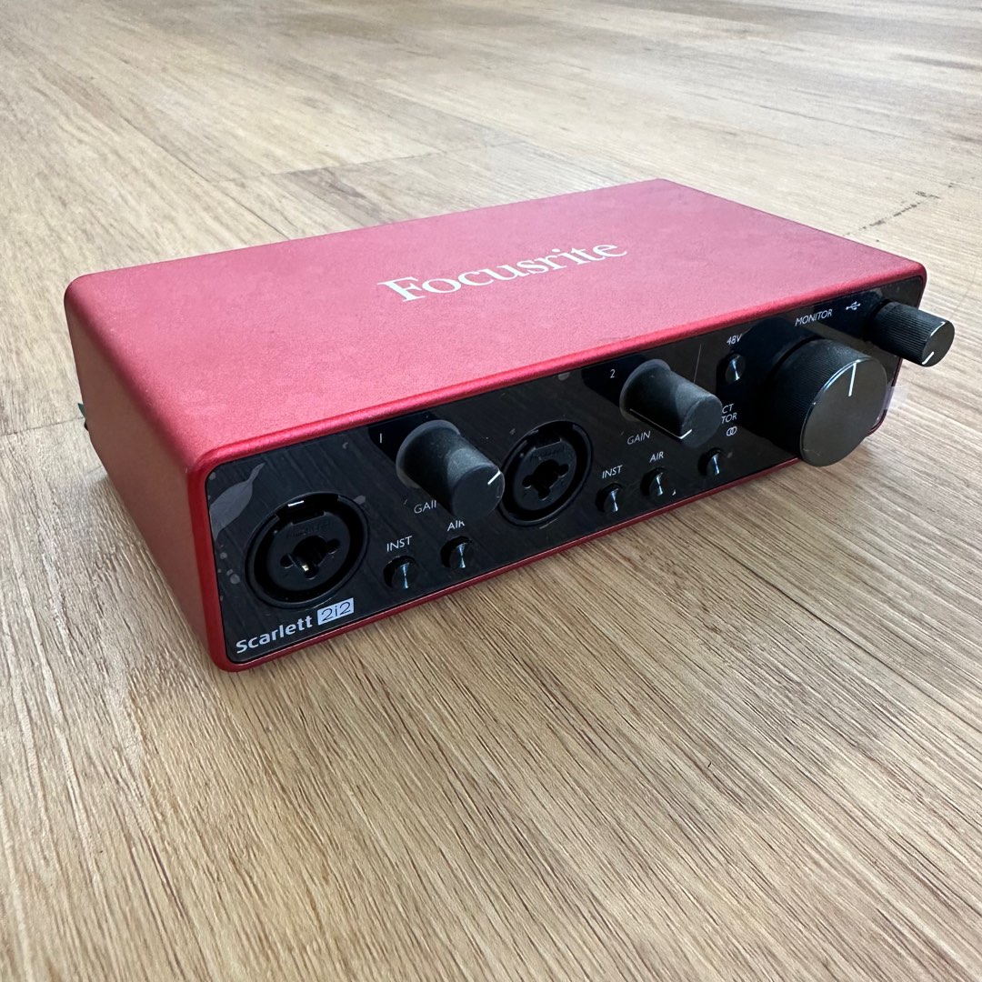 Focusrite 2i2, Hobbies & Toys, Music & Media, Musical Instruments on ...