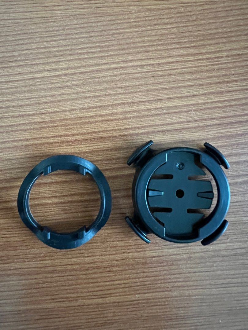 Garmin standard bike mount, Sports Equipment, Bicycles & Parts, Parts ...