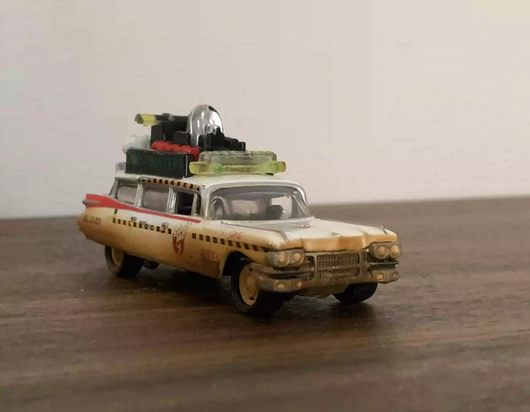 Ghostbusters 2 ECTO 1A • johnny lightning, Hobbies & Toys, Toys & Games ...