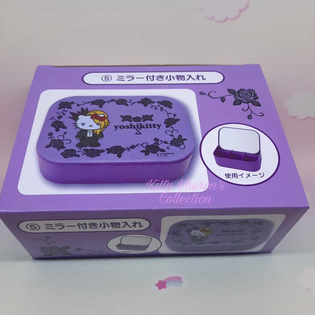 Hello Kitty Yoshi kitty Case with Mirror on Carousell