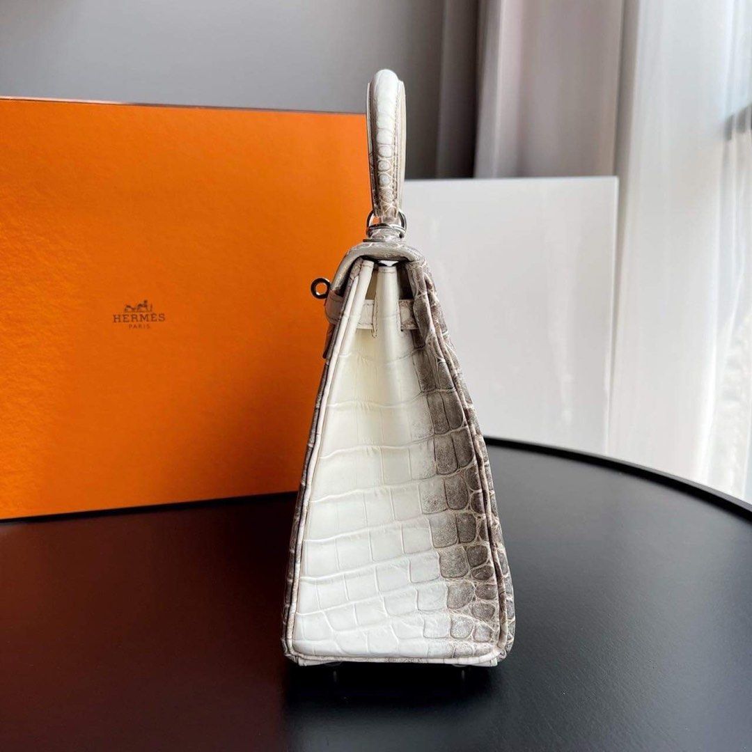 Himalayan Kelly 25, Luxury, Bags & Wallets on Carousell