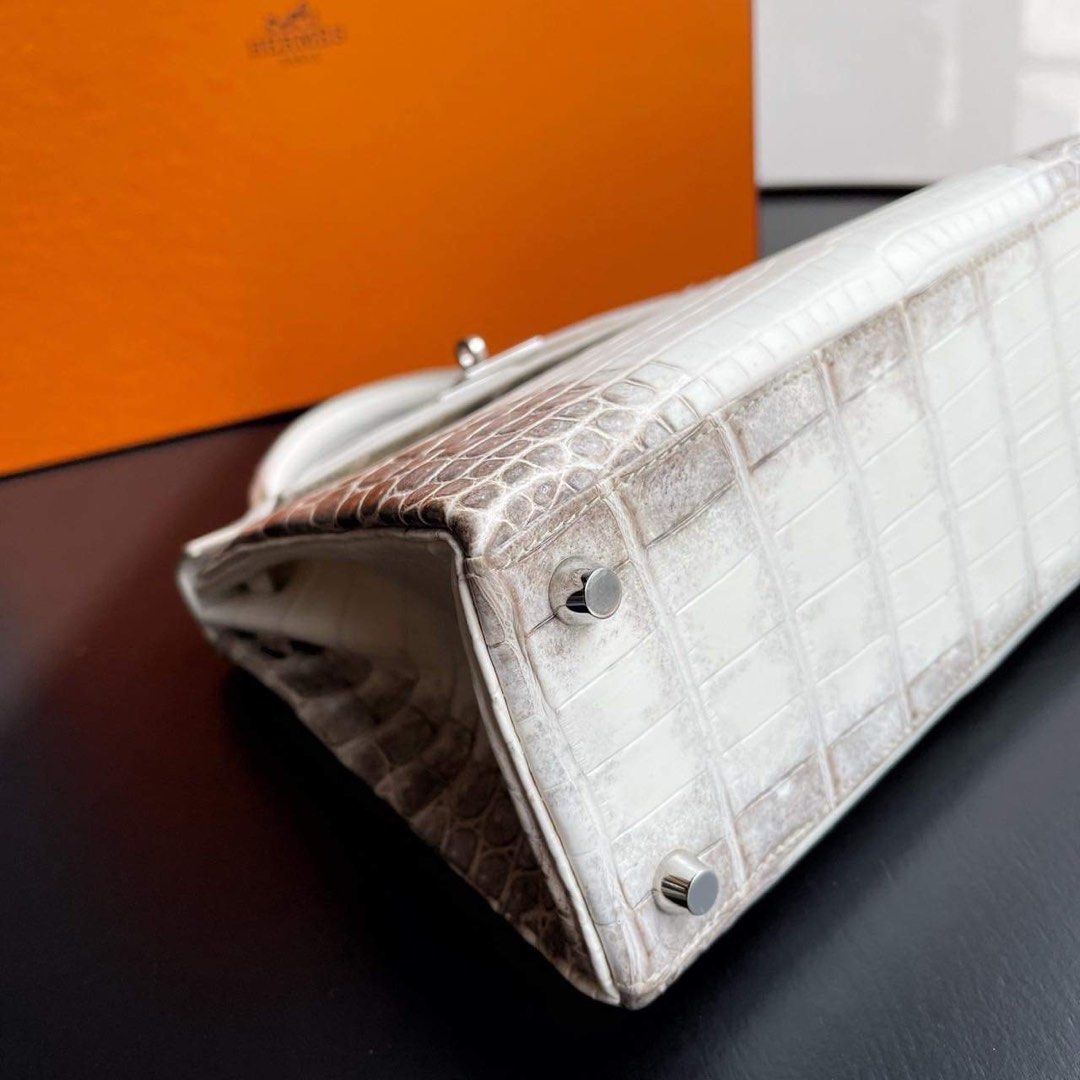 Himalayan Kelly 25, Luxury, Bags & Wallets on Carousell