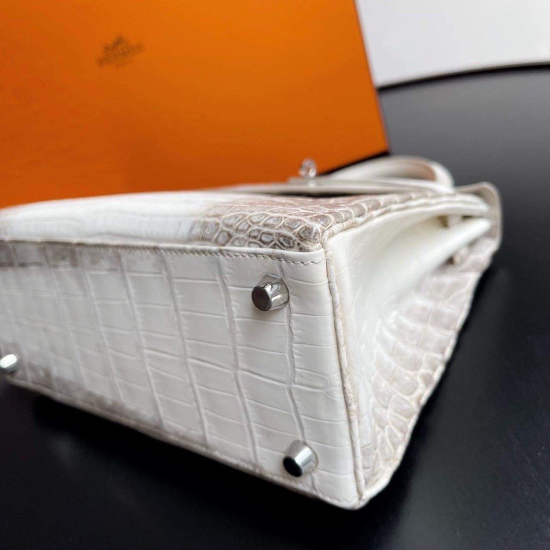 Himalayan Kelly 25, Luxury, Bags & Wallets on Carousell