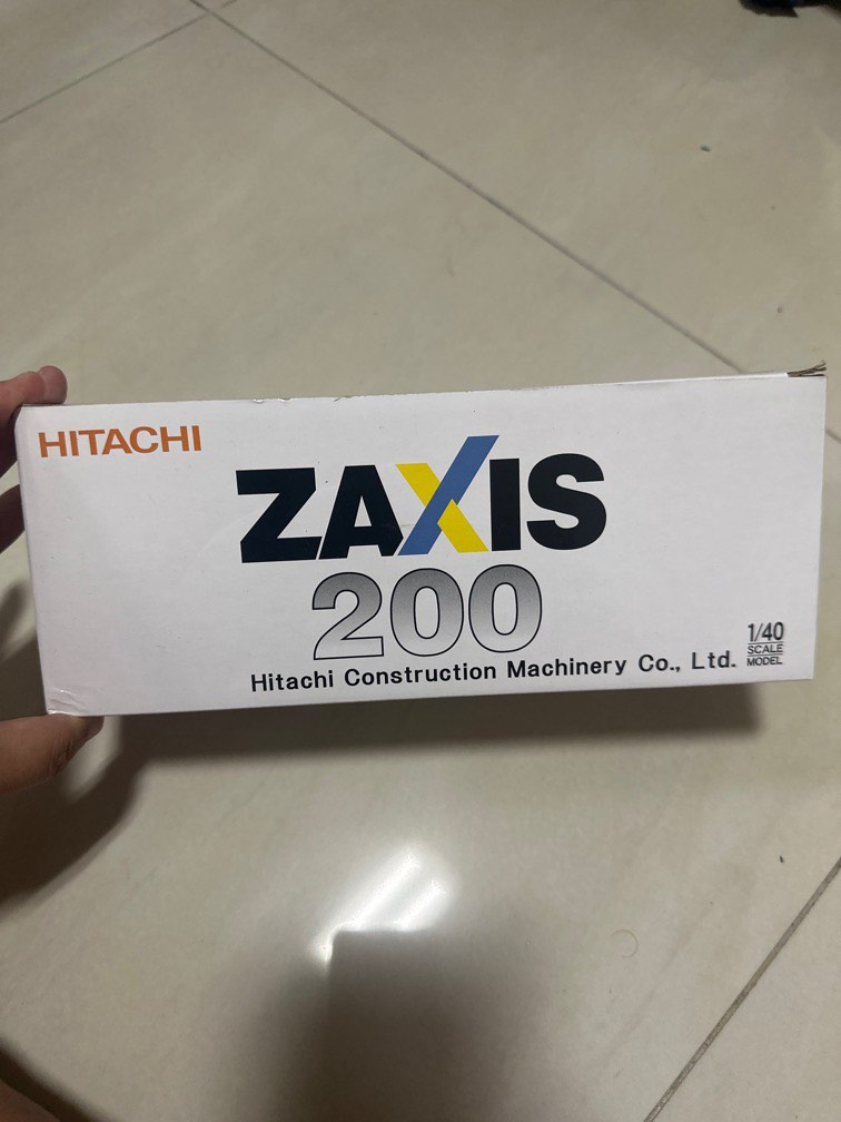 Hitachi Zaxis 200 1/40 model, Hobbies & Toys, Toys & Games on Carousell