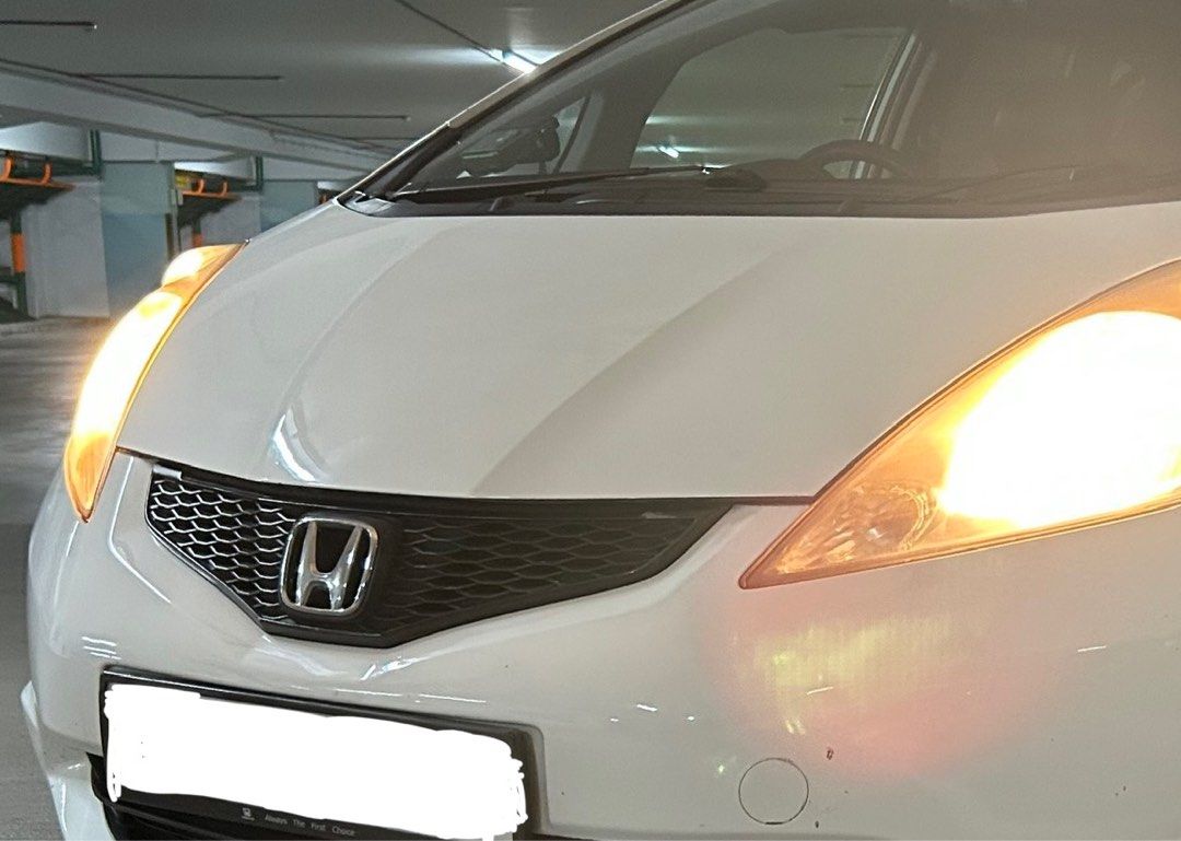 Honda Fit GE6 Front Grille, Car Accessories, Accessories on Carousell