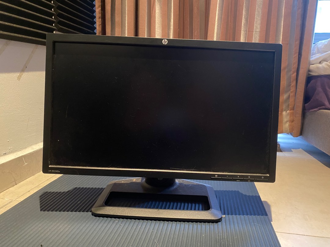 HP monitor, Computers & Tech, Desktops on Carousell