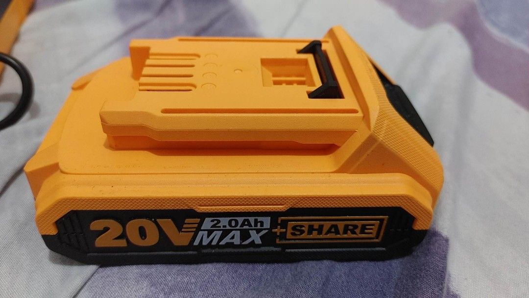 INGCO Li-Ion Cordless Vacuum Cleaner CVLI2001 with Battery and Charger ...