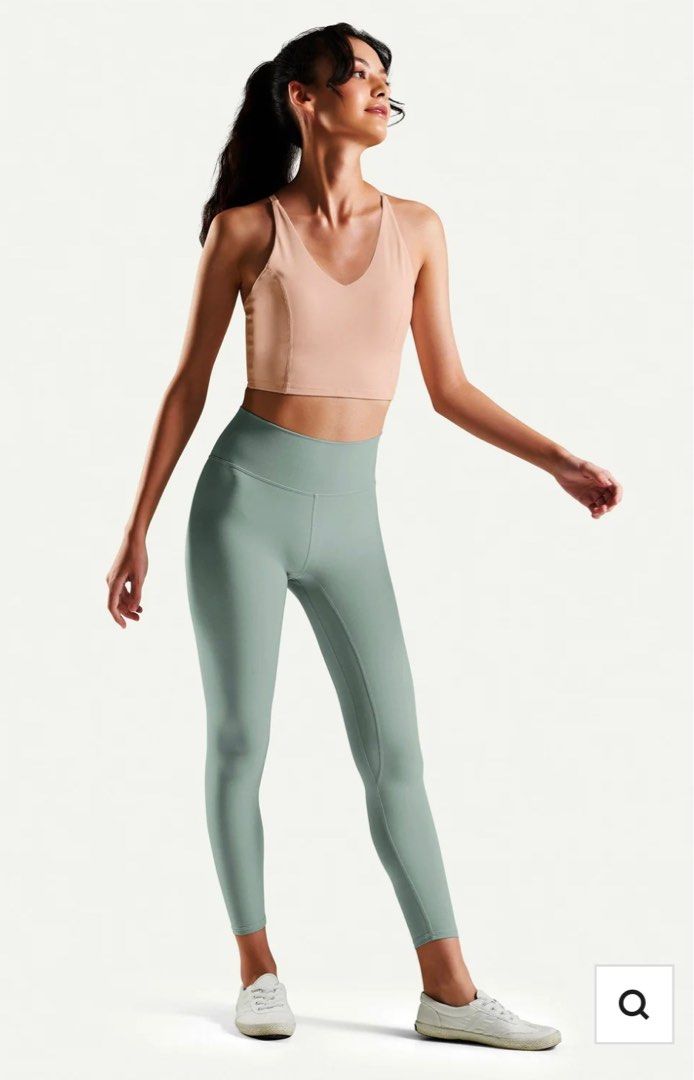 KYDRA Lexi Longline Bra (Peach), Women's Fashion, Activewear on Carousell