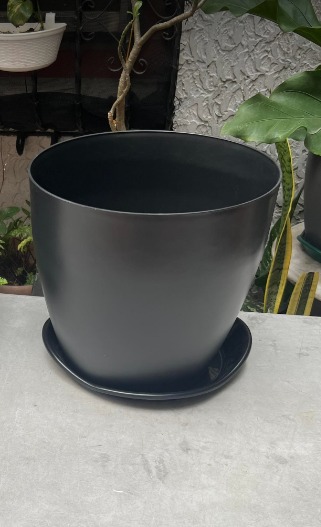 LARGE BLACK POTS FOR PLANTERS - To QC on Carousell