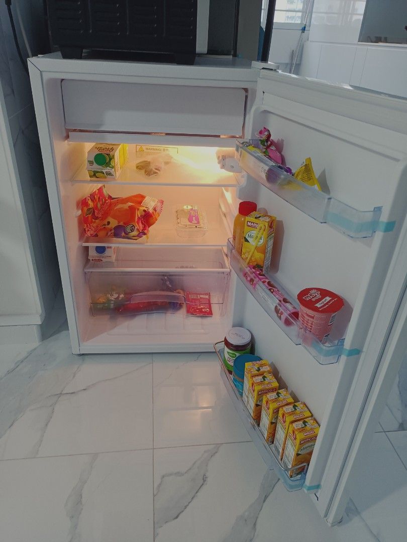 LeMaison Bar Fridge 123L, TV & Home Appliances, Kitchen Appliances ...