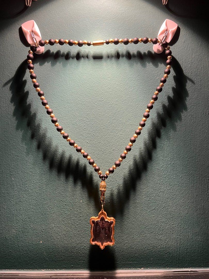 Lp liew phaya tao 2537 roon suk jai, Hobbies & Toys, Memorabilia ...