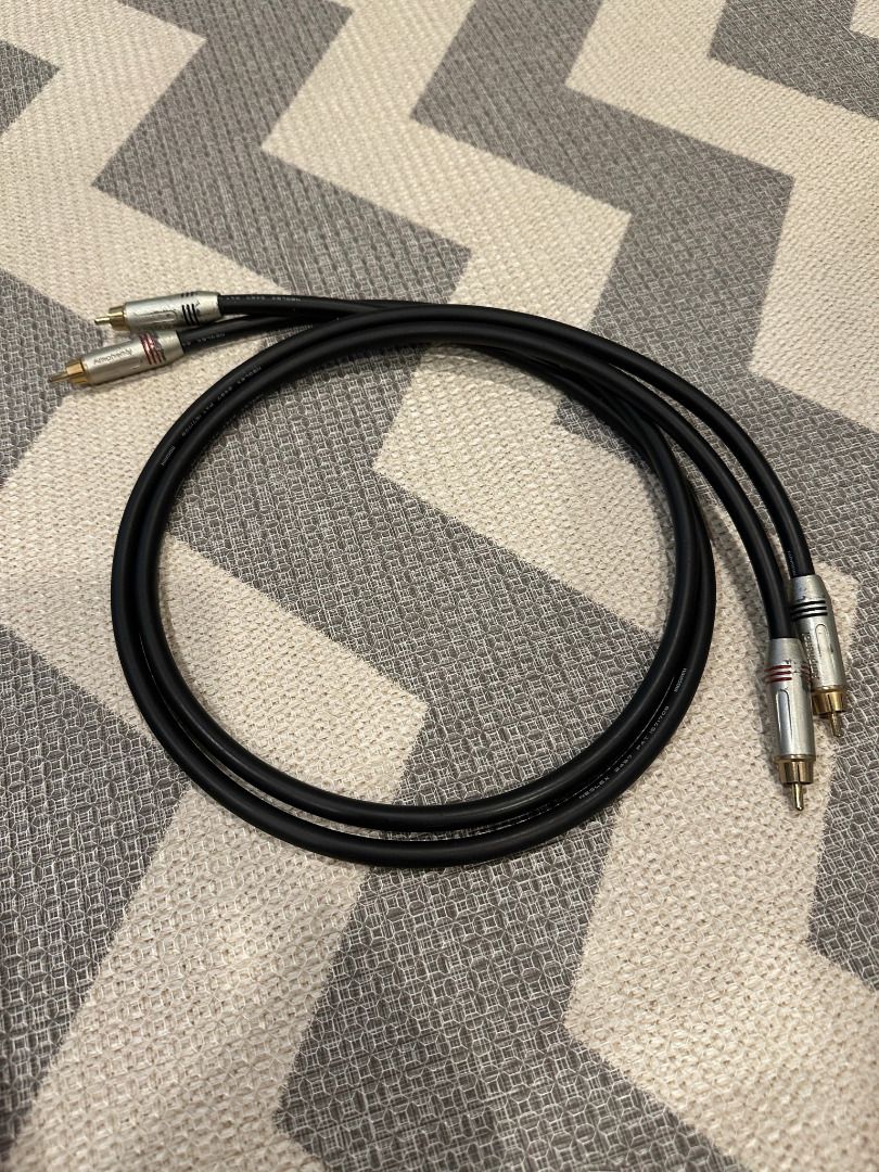 Mogami Neglex 2497 Interconnect Cables (RCA) (1m), Audio, Other Audio ...