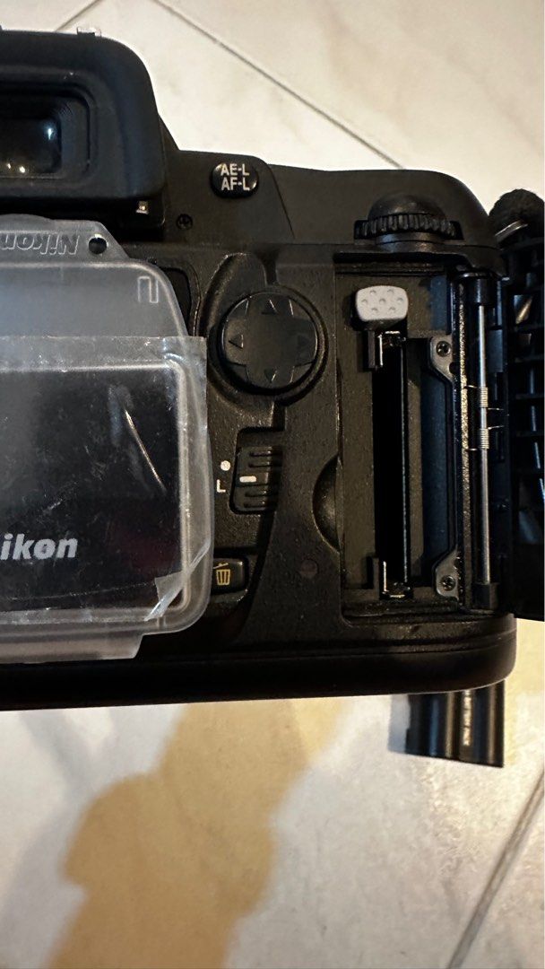 Nikon D70 DSLR Body and Lens, Photography, Cameras on Carousell