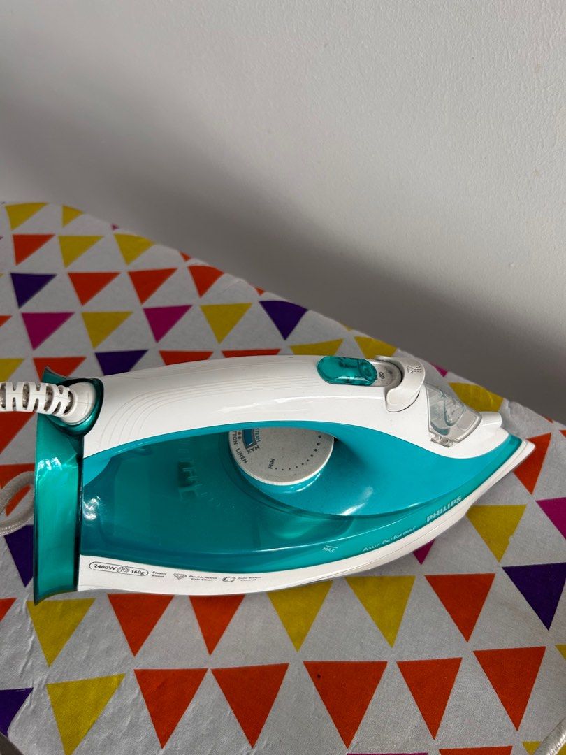 Philips Azur Performer steam iron with free ironing board, TV & Home ...