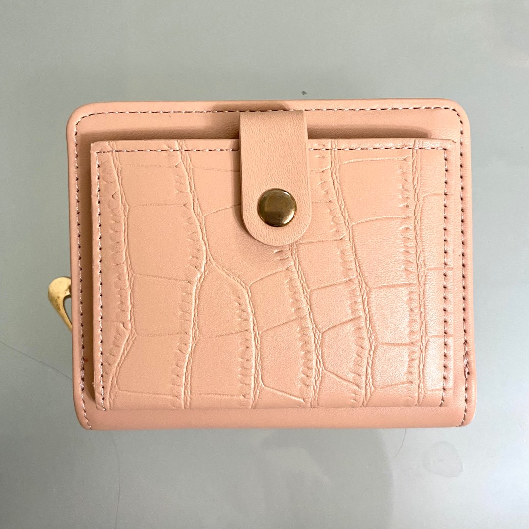 Pink Wallet , Women's Fashion, Bags & Wallets, Wallets & Card Holders ...