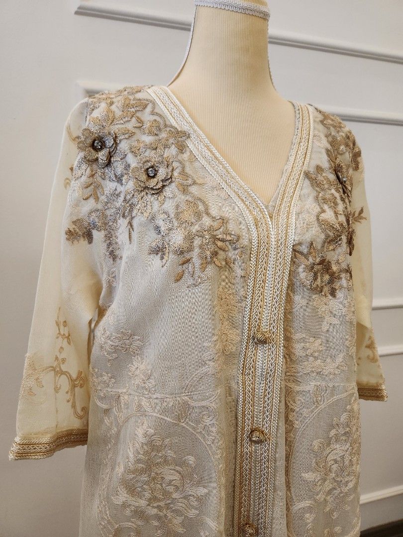 Pre-loved Kuwait Costume, Women's Fashion, Dresses & Sets, Traditional ...