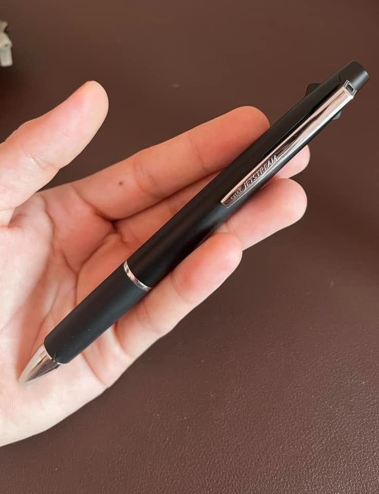 Snoopy Jetstream 2 & 1 on Carousell