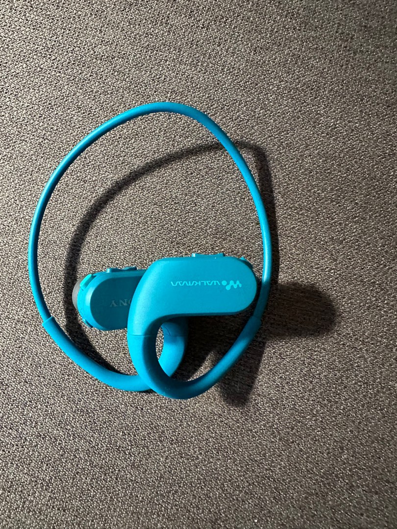 Sony NW-WS413 Waterproof Walkman Earphones, Audio, Earphones on Carousell