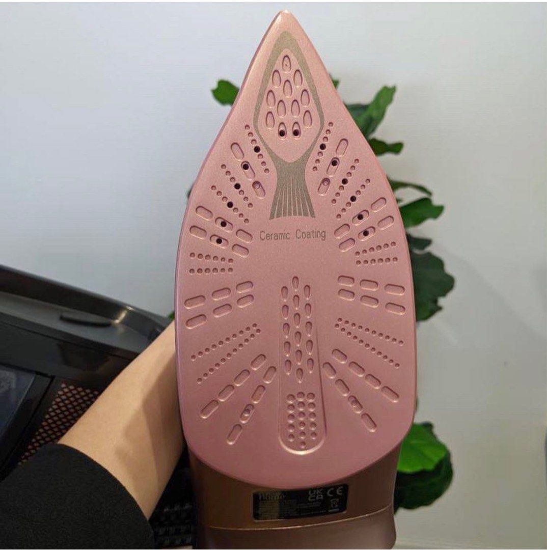 Steam iron rose gold 1.5L, Furniture & Home Living, Cleaning & Homecare ...