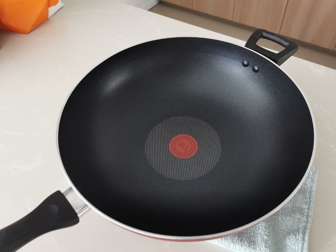 Tefal 32cm Wok, Furniture & Home Living, Kitchenware & Tableware ...