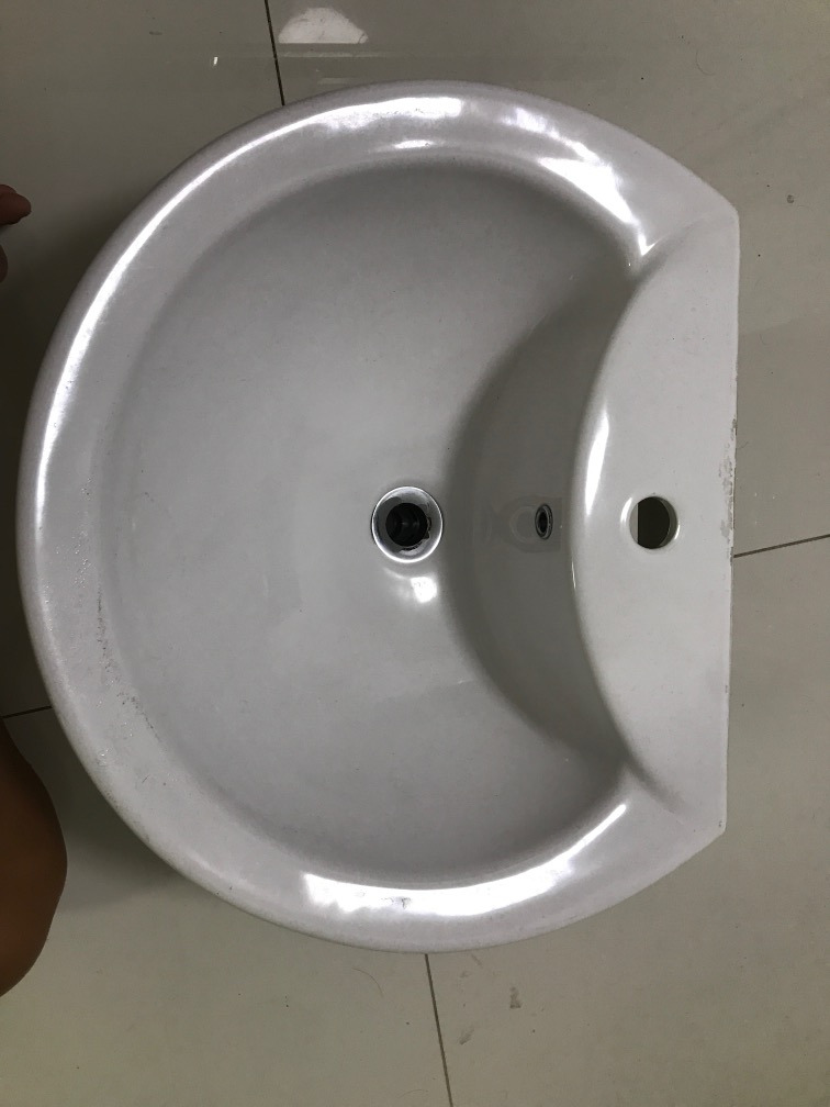 TOTO toilet bathroom basin, Furniture & Home Living, Bathroom & Kitchen ...