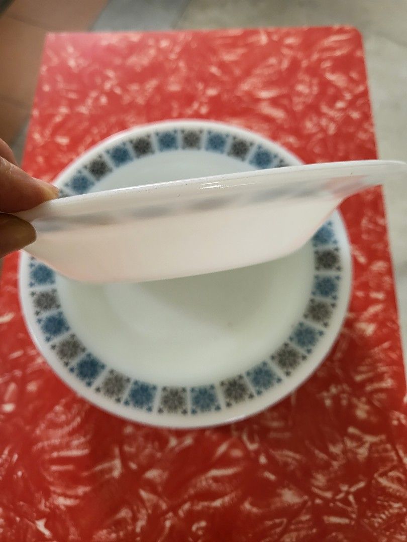 Vintage Pyrex Chelsea plates, Furniture & Home Living, Kitchenware ...