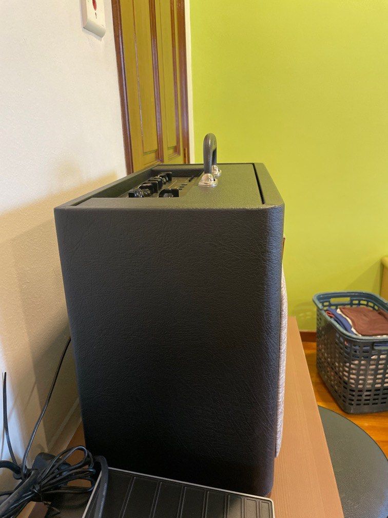 VOX AV15 Modelling Amplifier, Hobbies & Toys, Music & Media, Musical ...