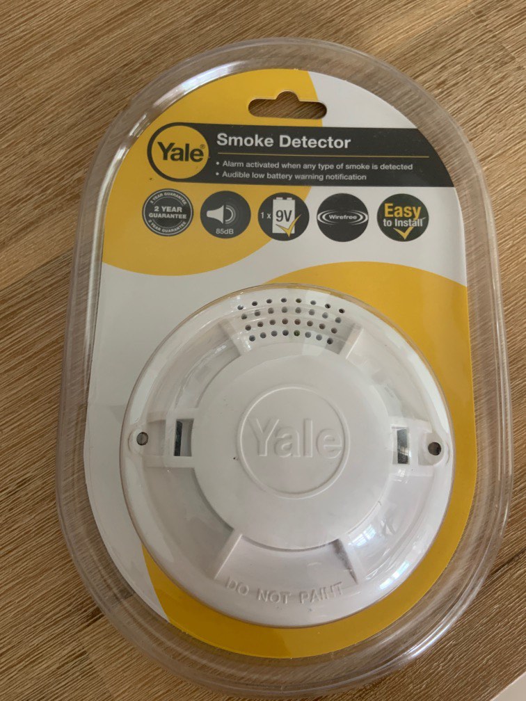 Yale E-SD2 Smoke Detector, TV & Home Appliances, Electrical, Adaptors ...