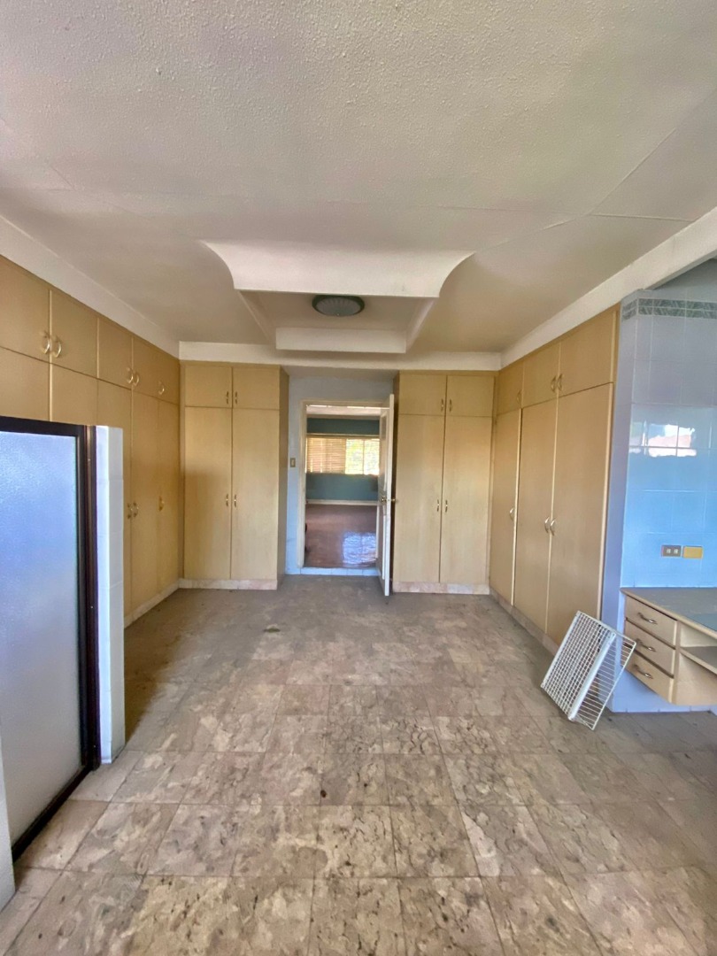 ACROPOLIS HOUSE FOR SALE - OLD HOUSE on Carousell