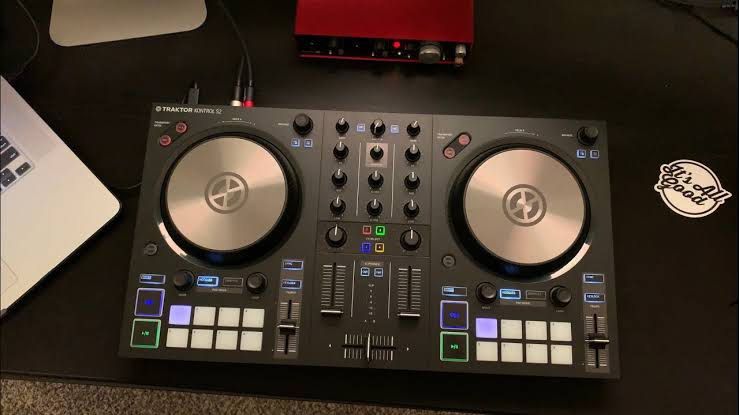 Alat DJ Traktor S2 Mk3, Musik & Media, Alat di Carousell