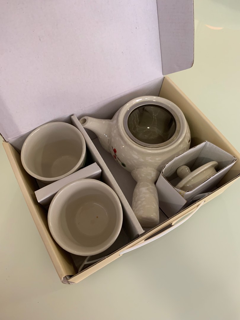 Assorted Teapot Sets, Furniture & Home Living, Kitchenware & Tableware ...