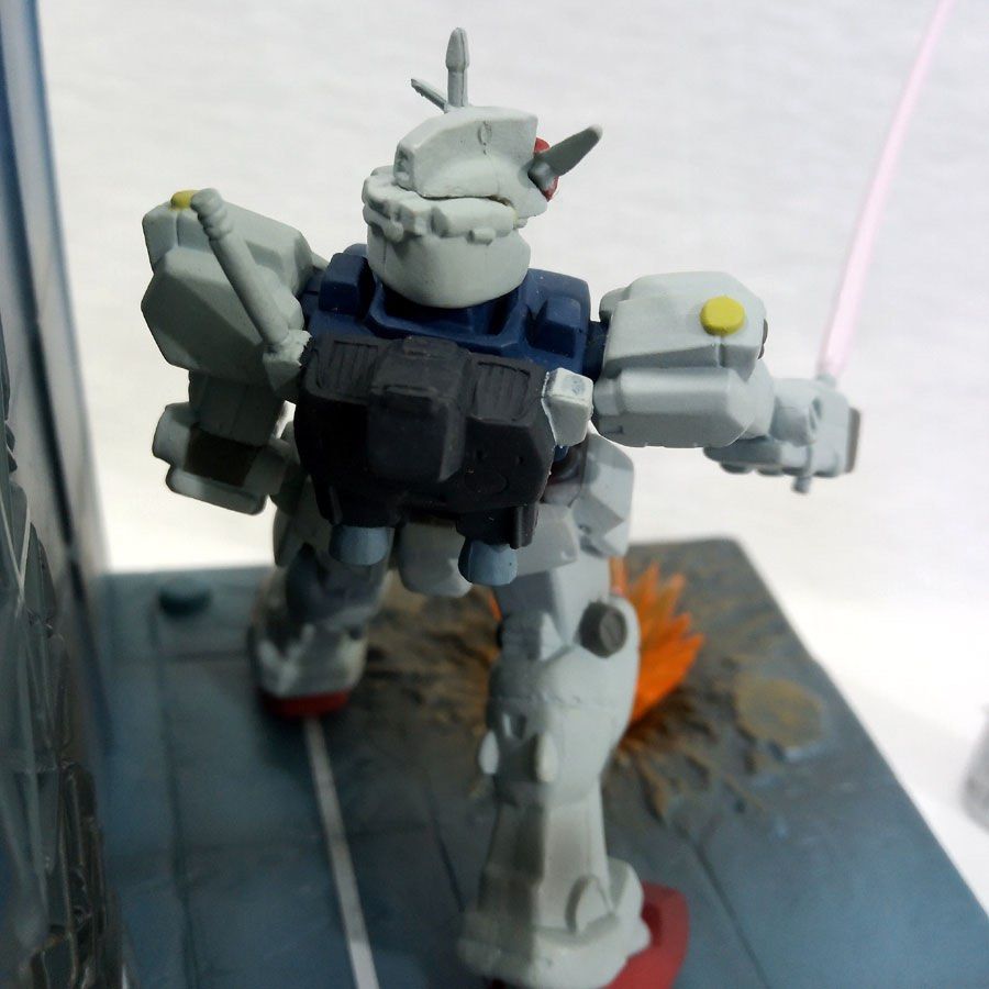Banpresto GP01 Weathering & Light Up Diorama, Hobbies & Toys, Toys ...