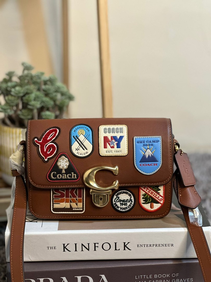 Coach studio bag 19 with patches saddle, Barang Mewah, Tas & Dompet di ...