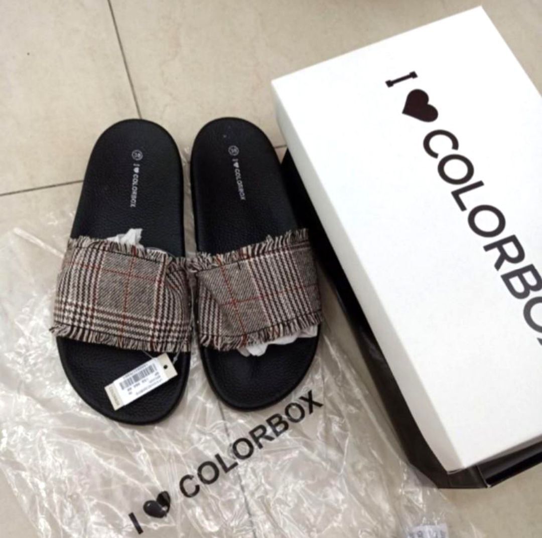Colorbox sandal kotak, Fesyen Wanita, Sepatu di Carousell