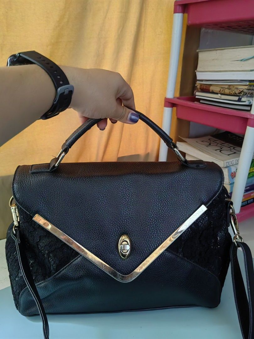 Daphne Bag, Women's Fashion, Bags & Wallets, Shoulder Bags on Carousell