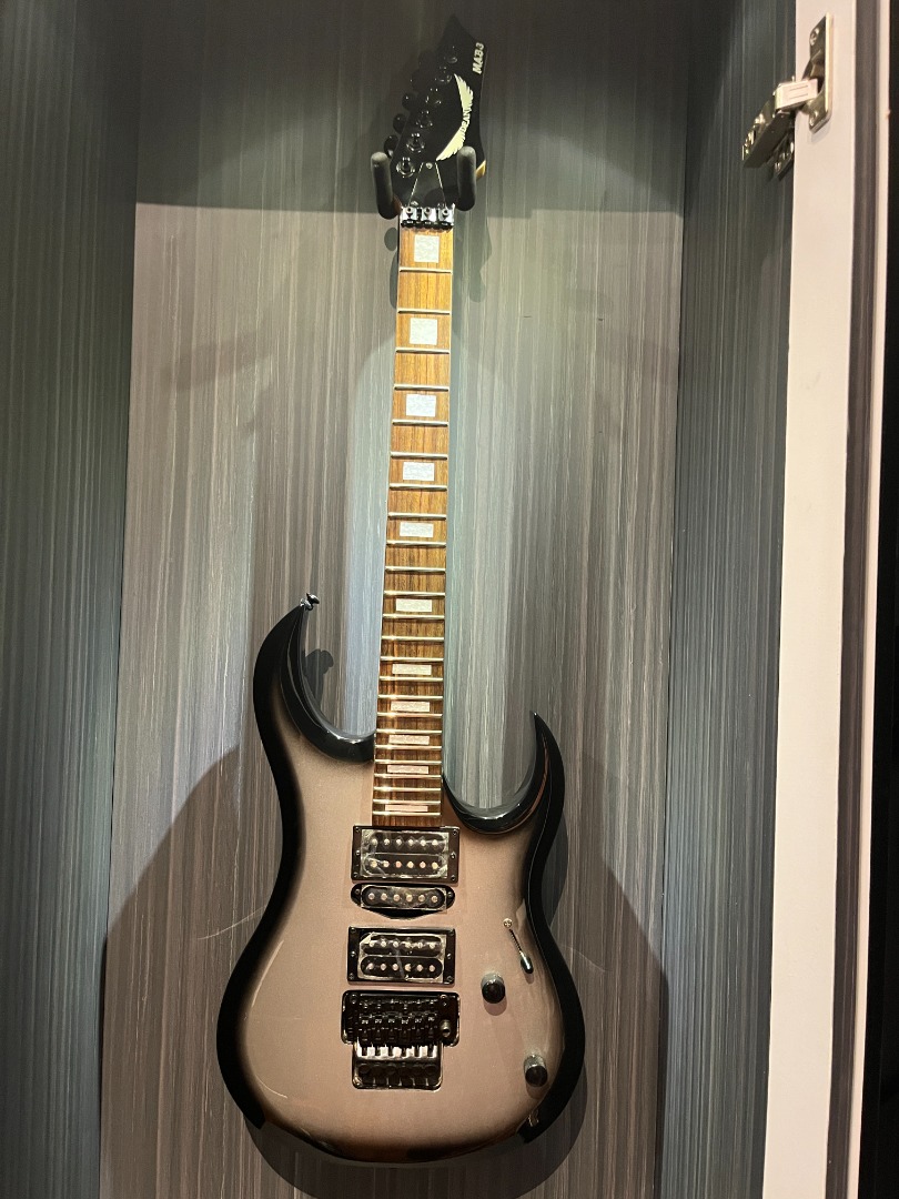 Dean Michael Batio MAB3 Silver Burst Electric Guitar, Hobbies & Toys, Music & Media, Musical ...