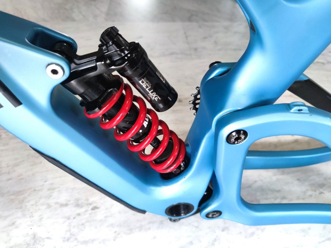 Deviate Highlander 150 with Rockshox Ultimate Coil Shock, Sports ...