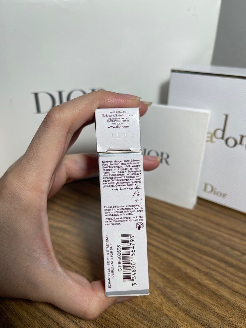 DIOR Capture Totale Cleanser, Kesehatan & Kecantikan, Kulit, Sabun ...