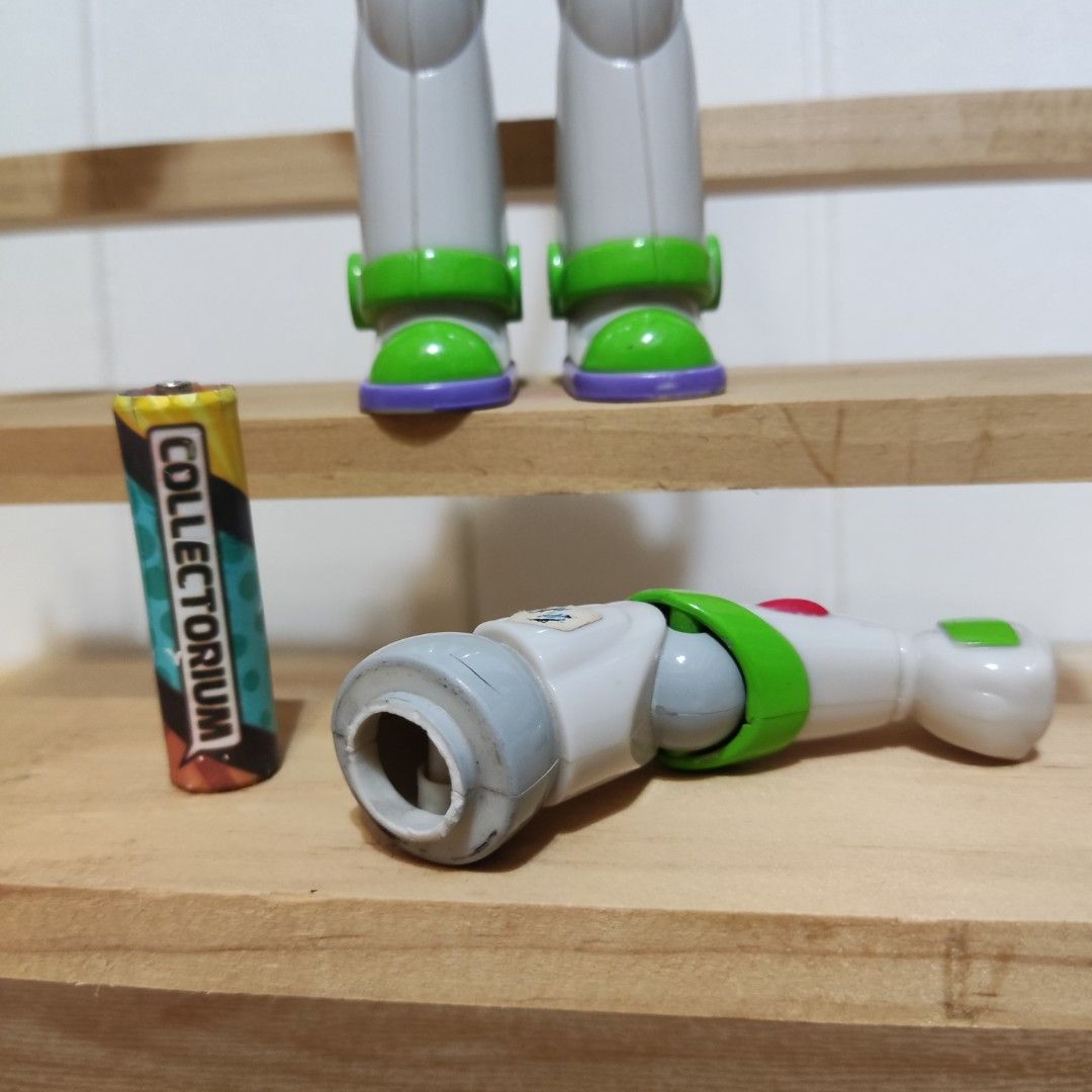 Disney Pixar Buzz Lightyear Light Chaser Toy Story, Hobbies & Toys ...