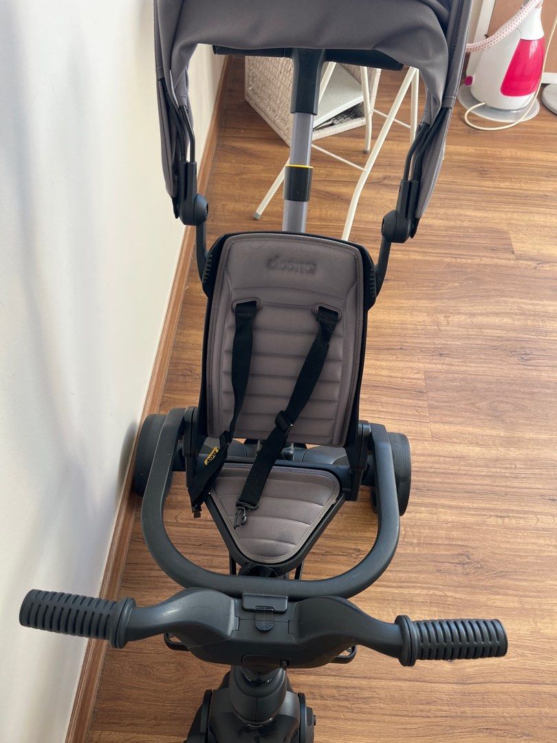 Doona S1 Liki Trike - Grey Hound, Babies & Kids, Going Out, Strollers ...