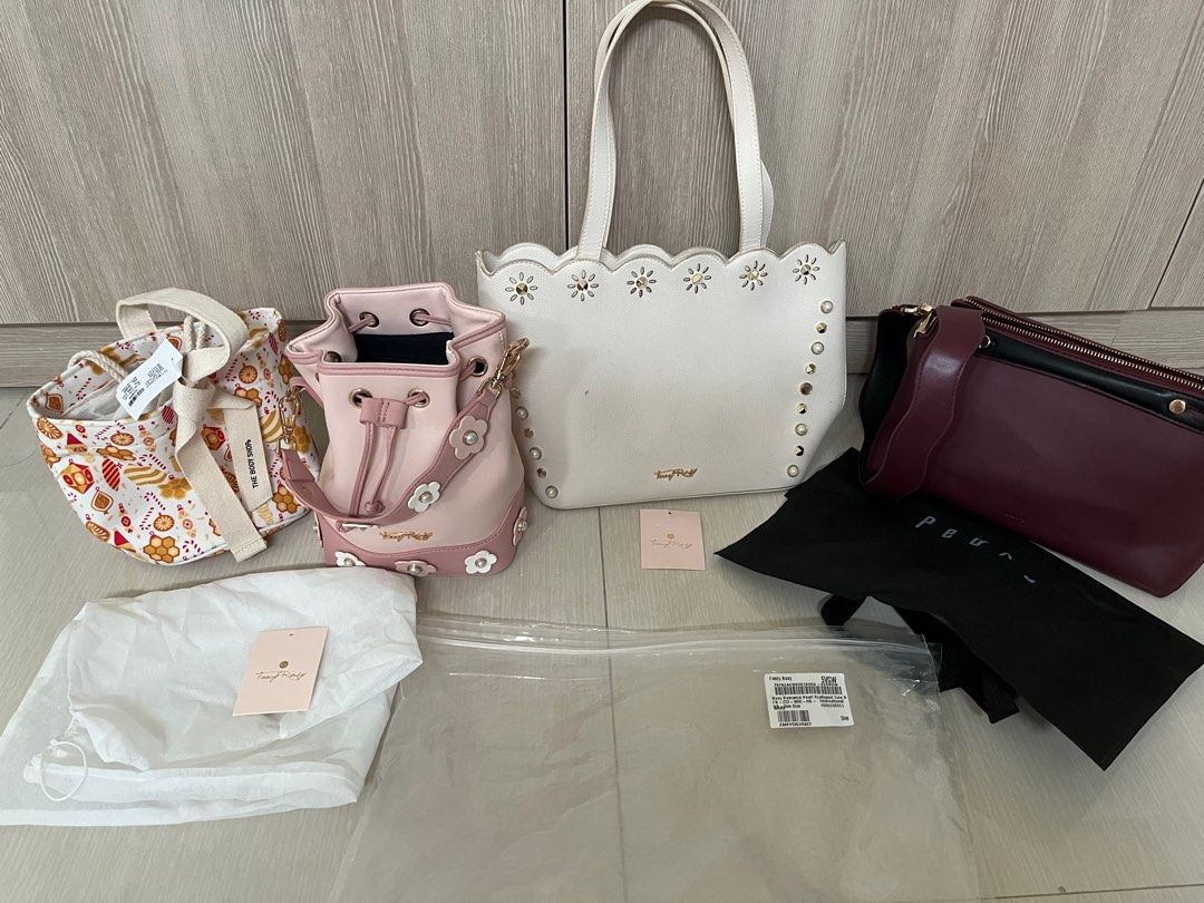 Fancy rosy fancyrosy white scallop tote, Fesyen Wanita, Tas & Dompet di Carousell