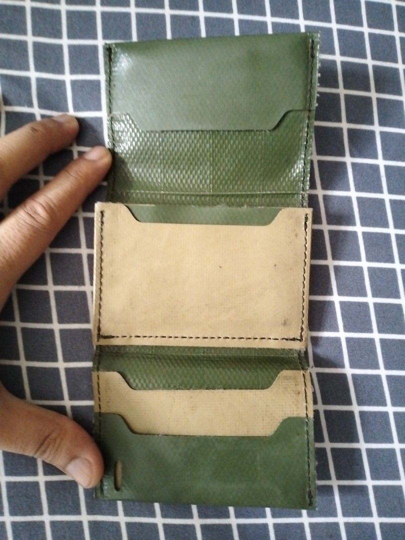 Freitag Brandon, Men's Fashion, Watches & Accessories, Wallets & Card ...