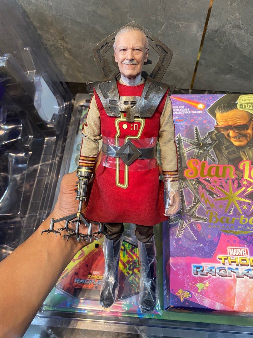 Hot toys STAN LEE Barber THOR RAGNAROK, Hobbies & Toys, Toys & Games on ...