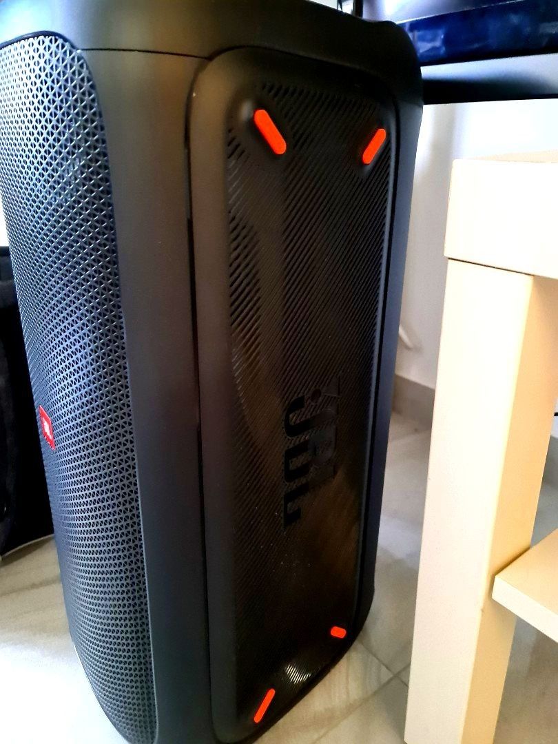 JBL Partybox 100 bluetooth speaker with original box (Solid and punchy ...