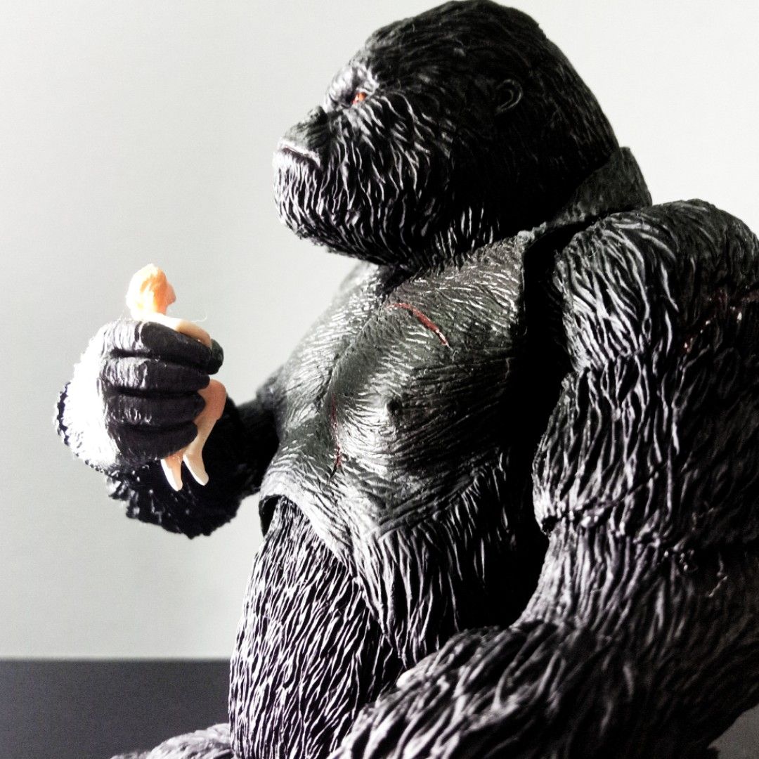King Kong And Godzilla, Hobbies & Toys, Toys & Games on Carousell