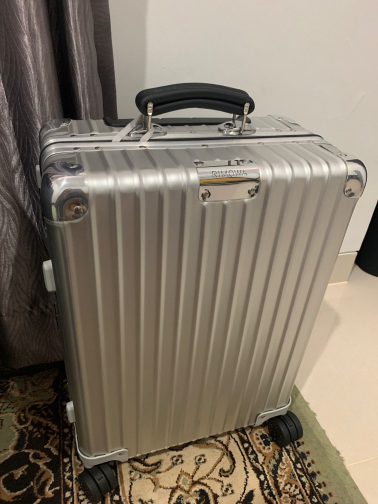 Koper RIMOWA cabin size on Carousell